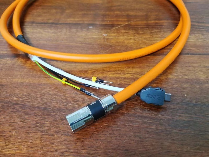 1PCS SIEMENS Servo Cable 6FX8002-8QN04-1AD0 3M | eBay