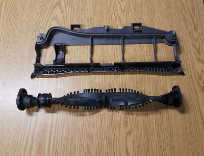 Dyson DC14 DC33 Soleplate w/ Locking Pins & Roller Brush- Used Good ...