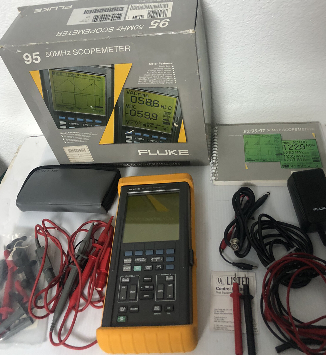 Fluke 95 Auto Scopemeter Dual Trace 50 MHz Handheld Oscilloscope ...