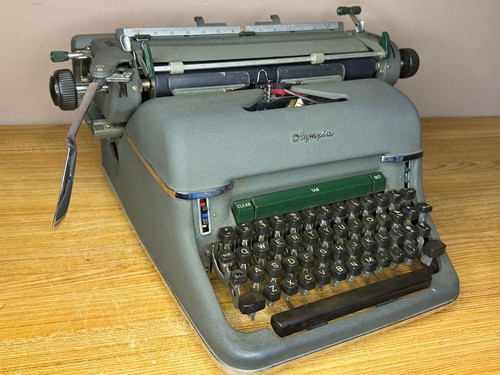 Serviced 1957 Olympia SG1 De Luxe Vintage Desktop Typewriter Elite Math ...
