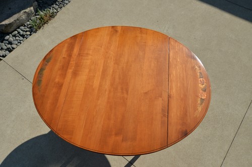 Hitchcock Maple "Apprentice" Dining Room Table with 4 Matching Chairs ...