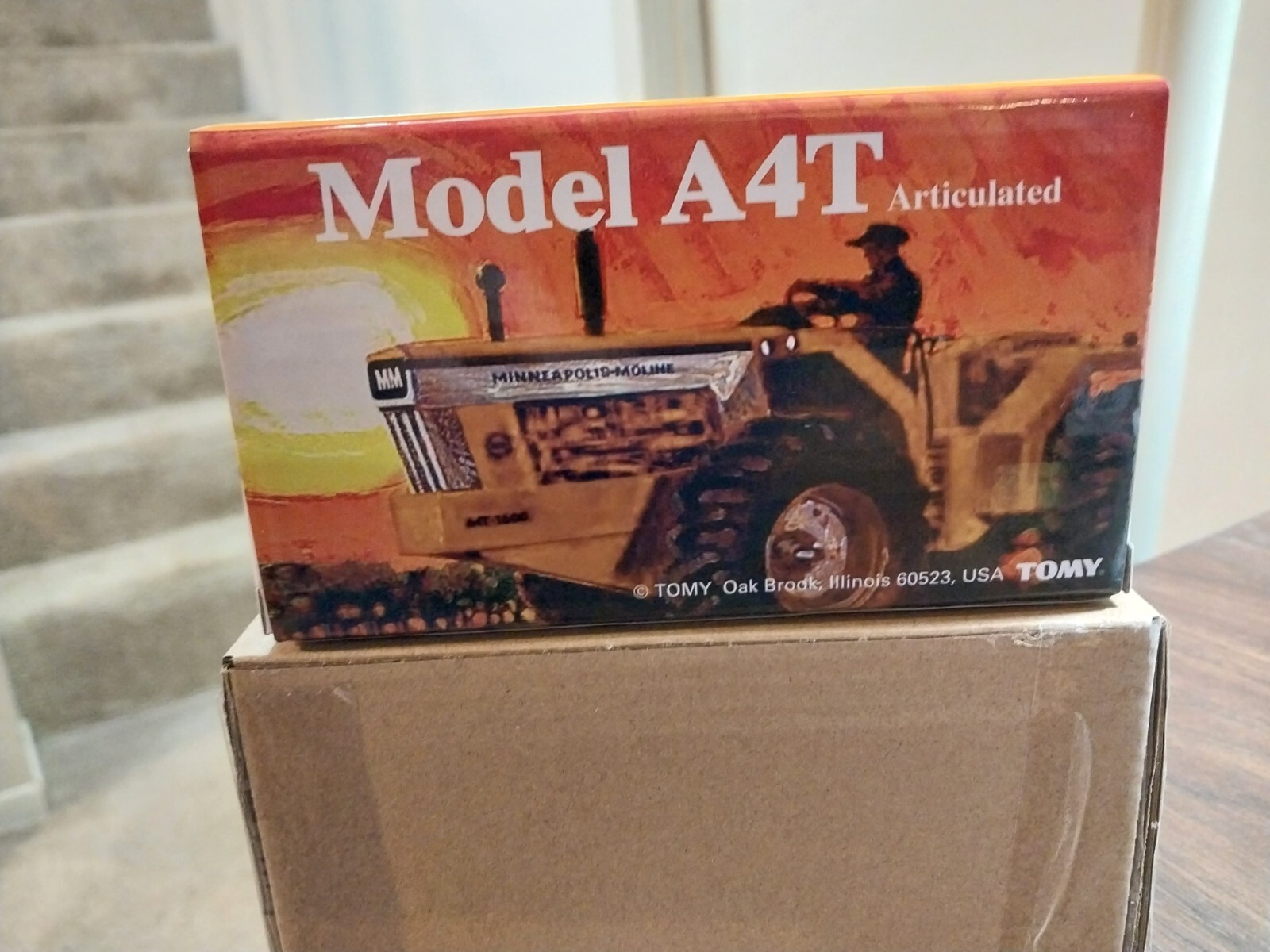 Minneapolis Moline A4T-1600 Toy Tractor "Prestige Collection" 1/64 ...