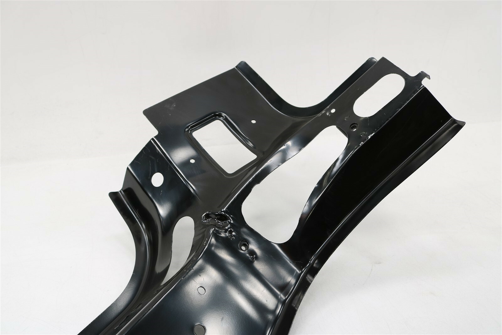 NEW OEM GM Rear Body D-Pillar Panel Left 25893161 Tahoe Yukon Suburban ...