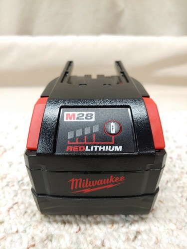 Milwaukee•48-11-2830•M28 REDLithium XC 28 Volt•Lit-Ion Battery w/Fuel ...