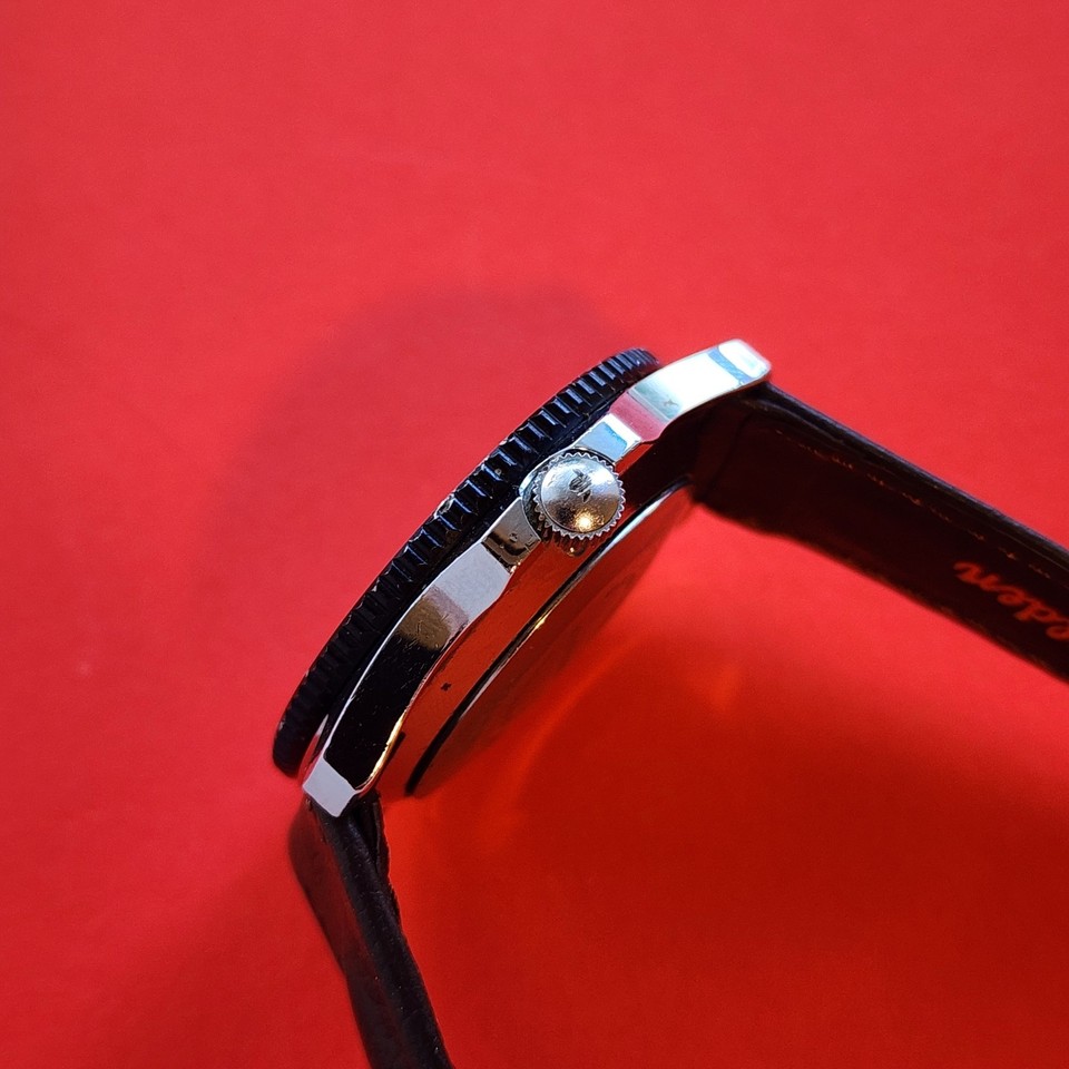 Timex Red Dot Skin Diver Marlin Date Watch Rare 1st Gen 1980s 24517 ...