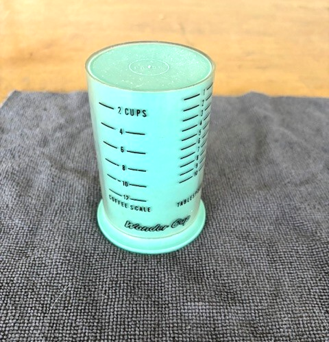 Vintage Unbranded WONDER CUP Slide Adjustable Wet Dry MEASURING Push ...