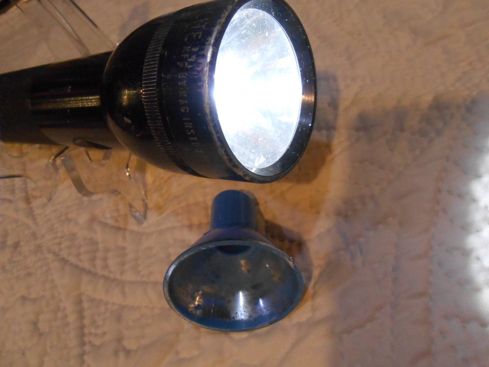 vintage Mag Lite 7D cell Maglite Flashlight paten pending Ontario Ca | eBay