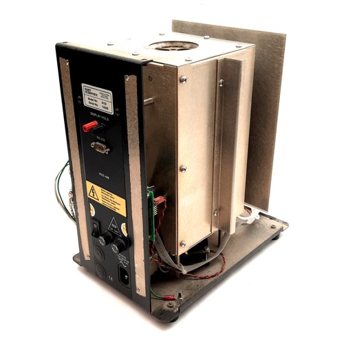 Hart Scientific 9122 Dry-Well Calibrator, (4x) ø3/4in Test Wells *Core ...