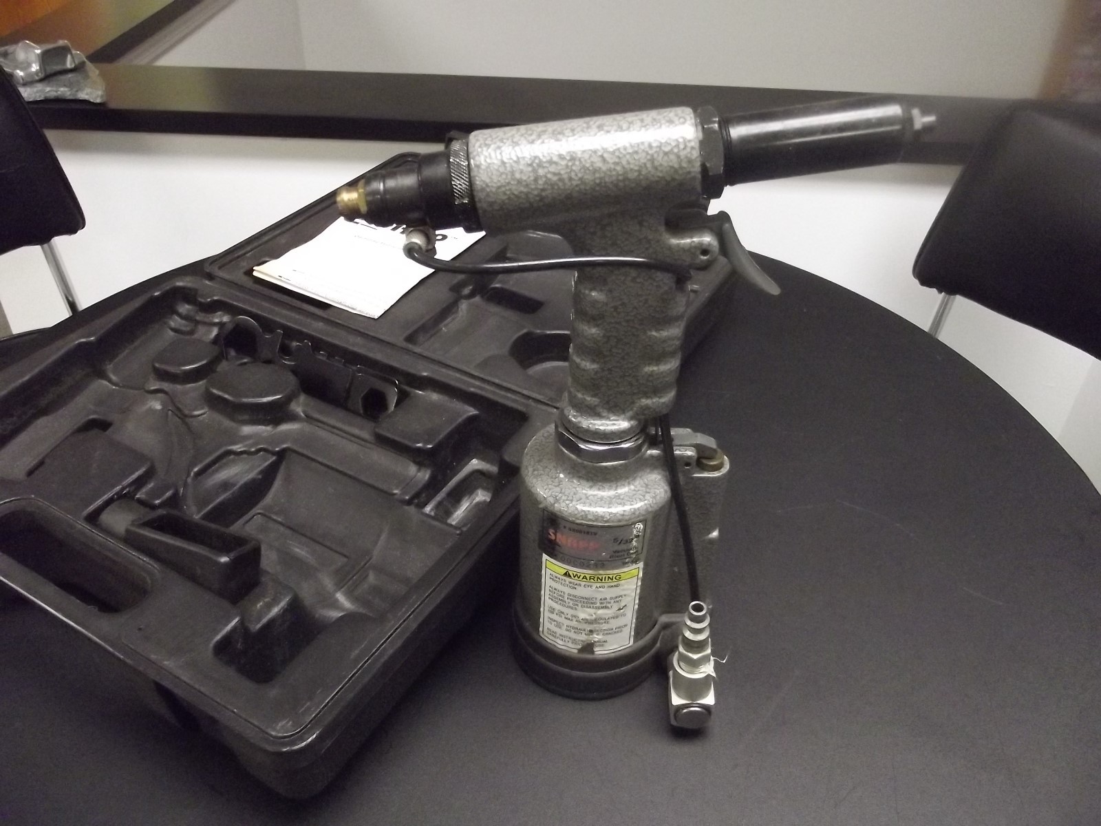 Sunex Tools Snapp SX0618TV 5/32" Heavy Duty Vacuum Rivet Gun with Case ...