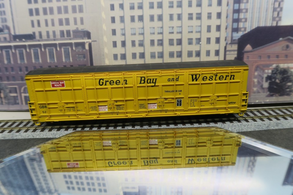 WALTHERS HO SCALE 932-7017 GBW 52 THRALL DOOR BOX CAR ! WITH KD SPRUNG ...