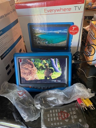 Everywhere TV Portable Widescreen LCD Display with HD Digital TV Tuner ...