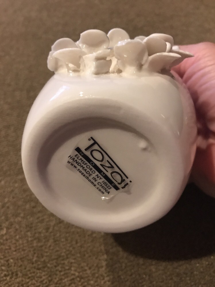 Tozai Home White Porcelain Bud Vase with Flower Decoration 6.75” (SC ...