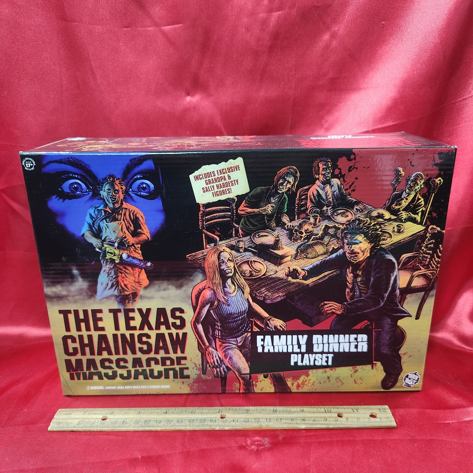 The Texas Chainsaw Massacre (1974) - Boxed Dinner Scene Playset ...