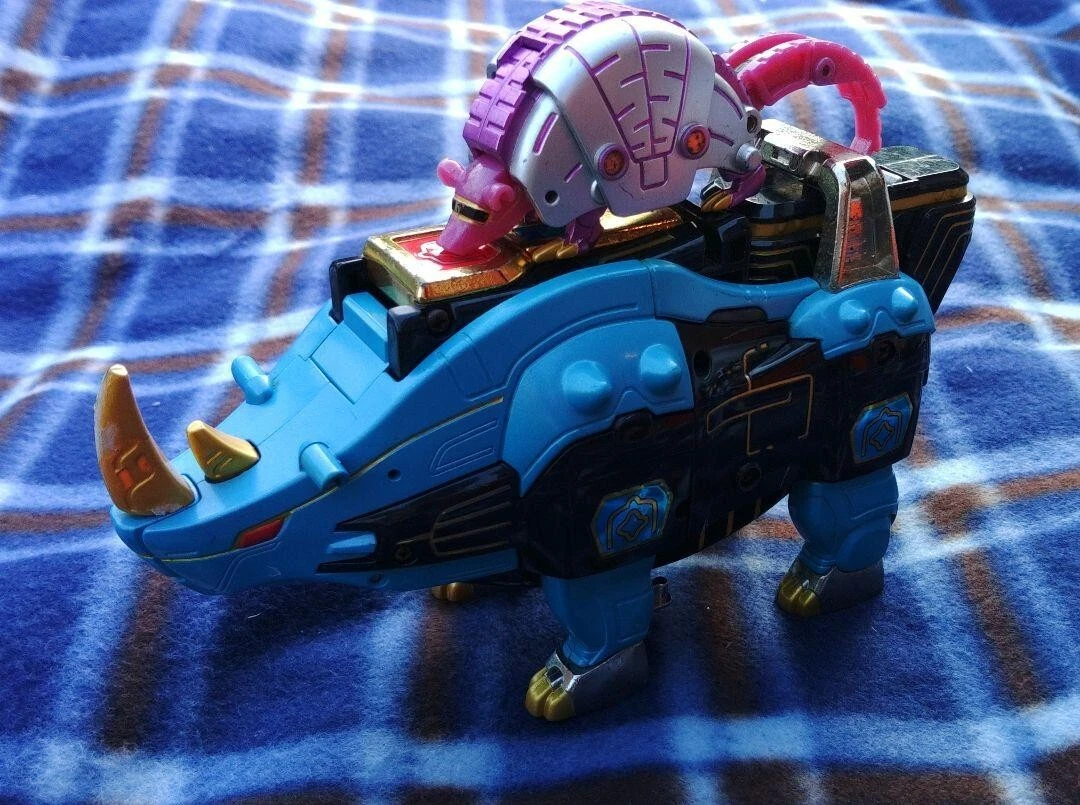 Power Rangers Wild Force Rhino Zord