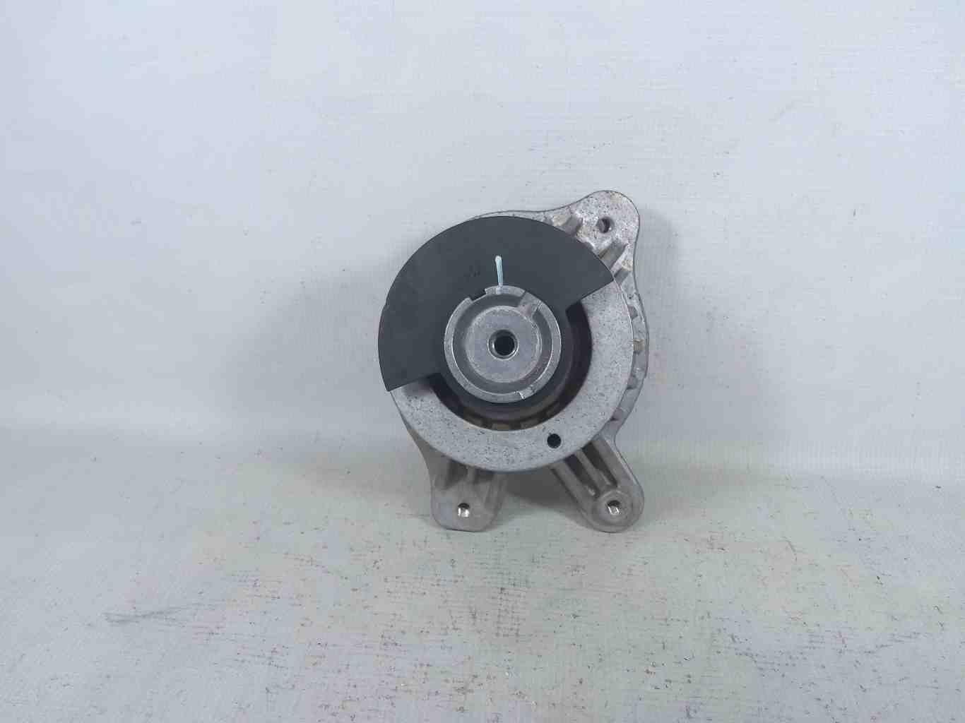 2015 mercedes c class left driver engine mount oem a2052400200 | eBay