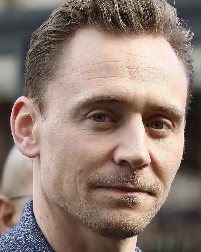 Tom Hiddleston Headshot Smiling 4x6 Picture Celebrity Print | eBay