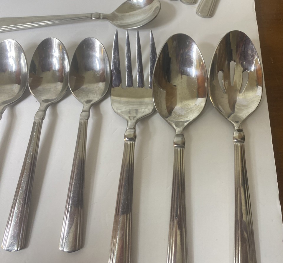 Hampton Silversmiths 235 Stainless 8 Place Settings Plus Serving Pcs 45 ...