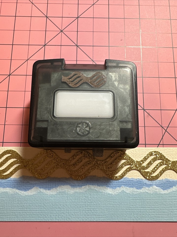 Creative Memories RIBBON WAVE CHAIN Border Cartridge Punch-NEW IN BOX ...