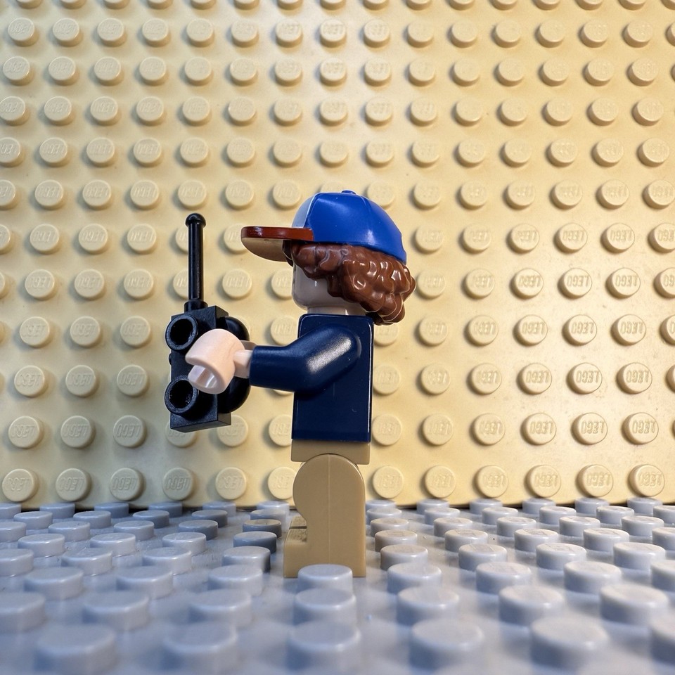 LEGO Stranger Things: Dustin Henderson (st005) Minifigure 75810 | eBay