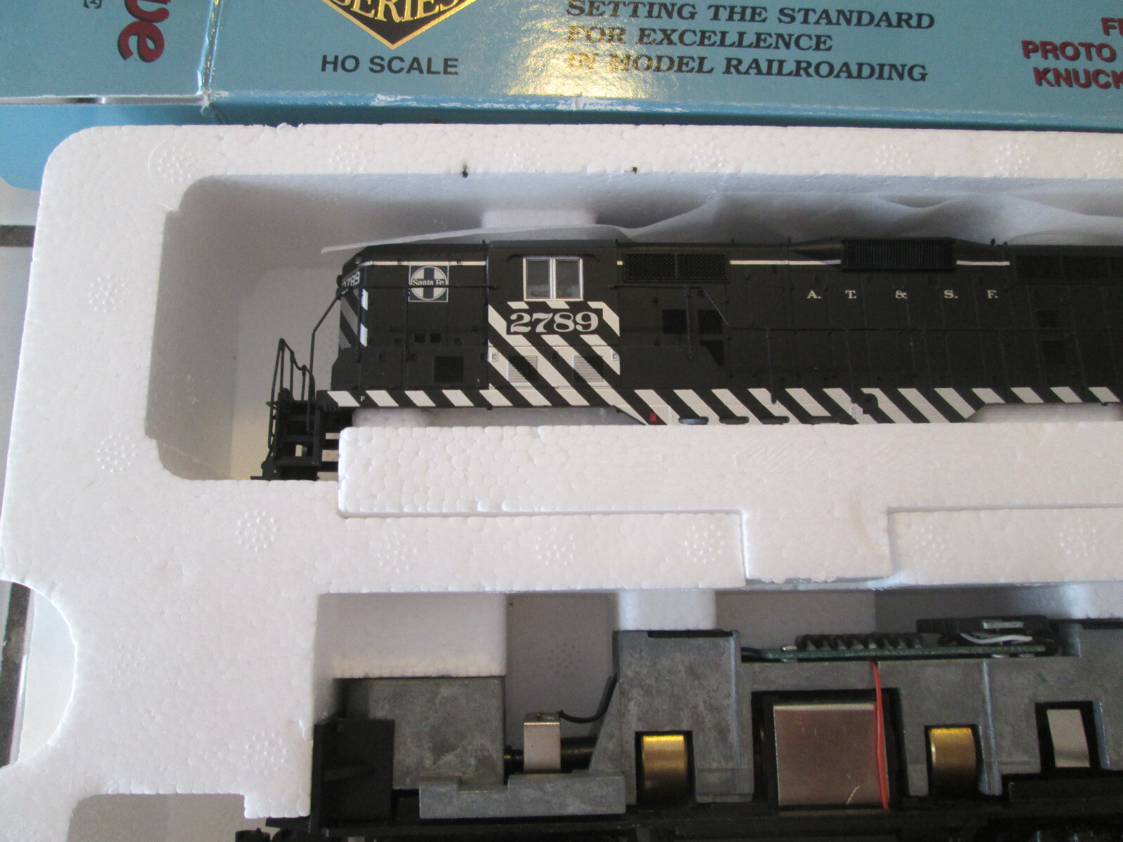 proto 2000 ATSF SANTA FE GP7 powered engine HO scale | eBay