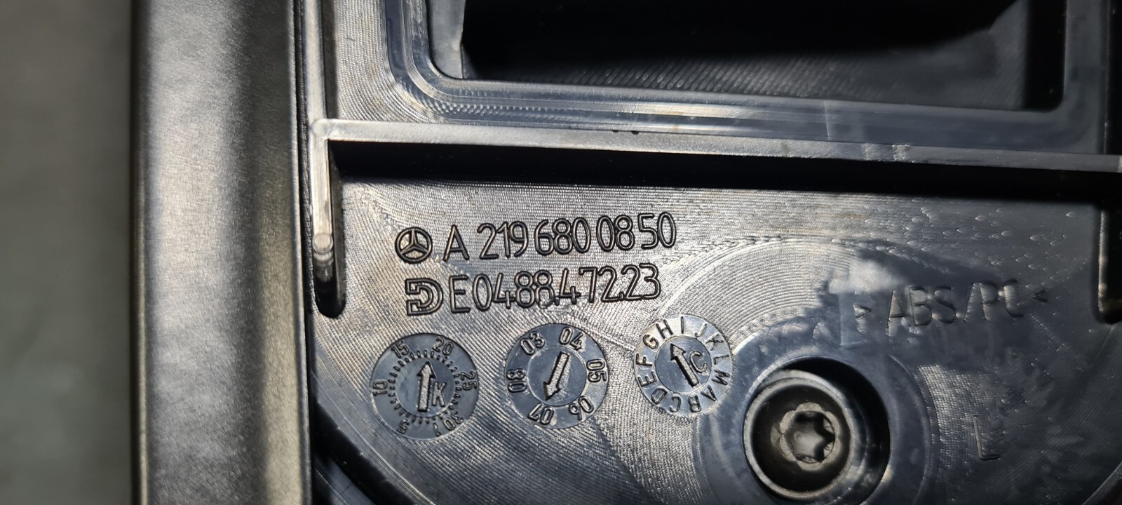 MERCEDES CLS W219 2004-2010 REAR CENTRE CONSOLE STORAGE COMPARTMENT ...