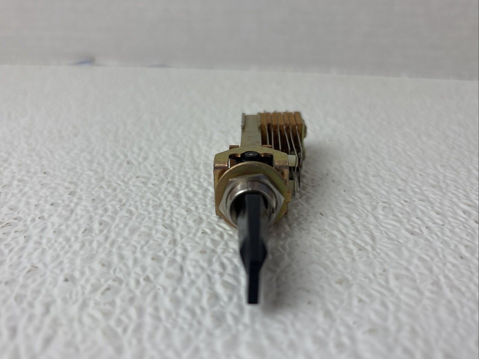 41212L SWITCHCRAFT Switch Toggle Full Size | eBay