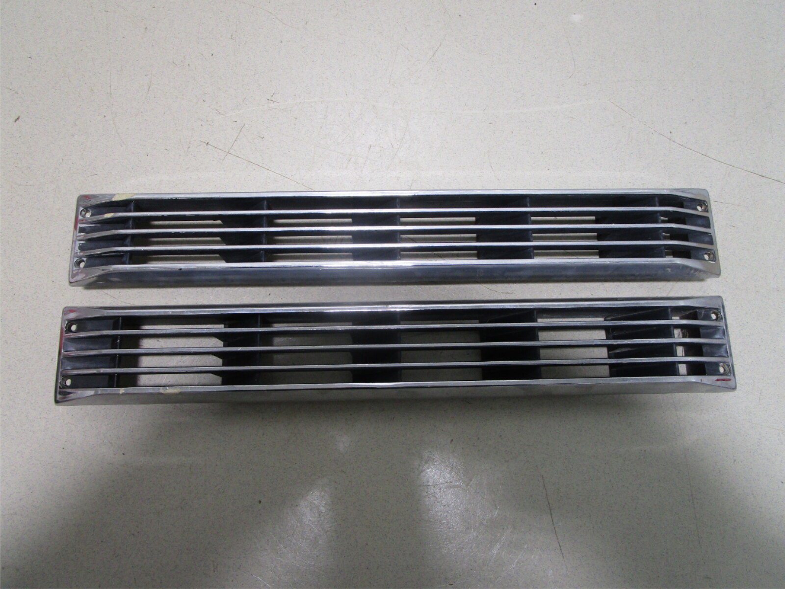 Attwood Marine Boat Bilge Blower Vent Cover Chrome Plastic 17 1/2" x 2 ...