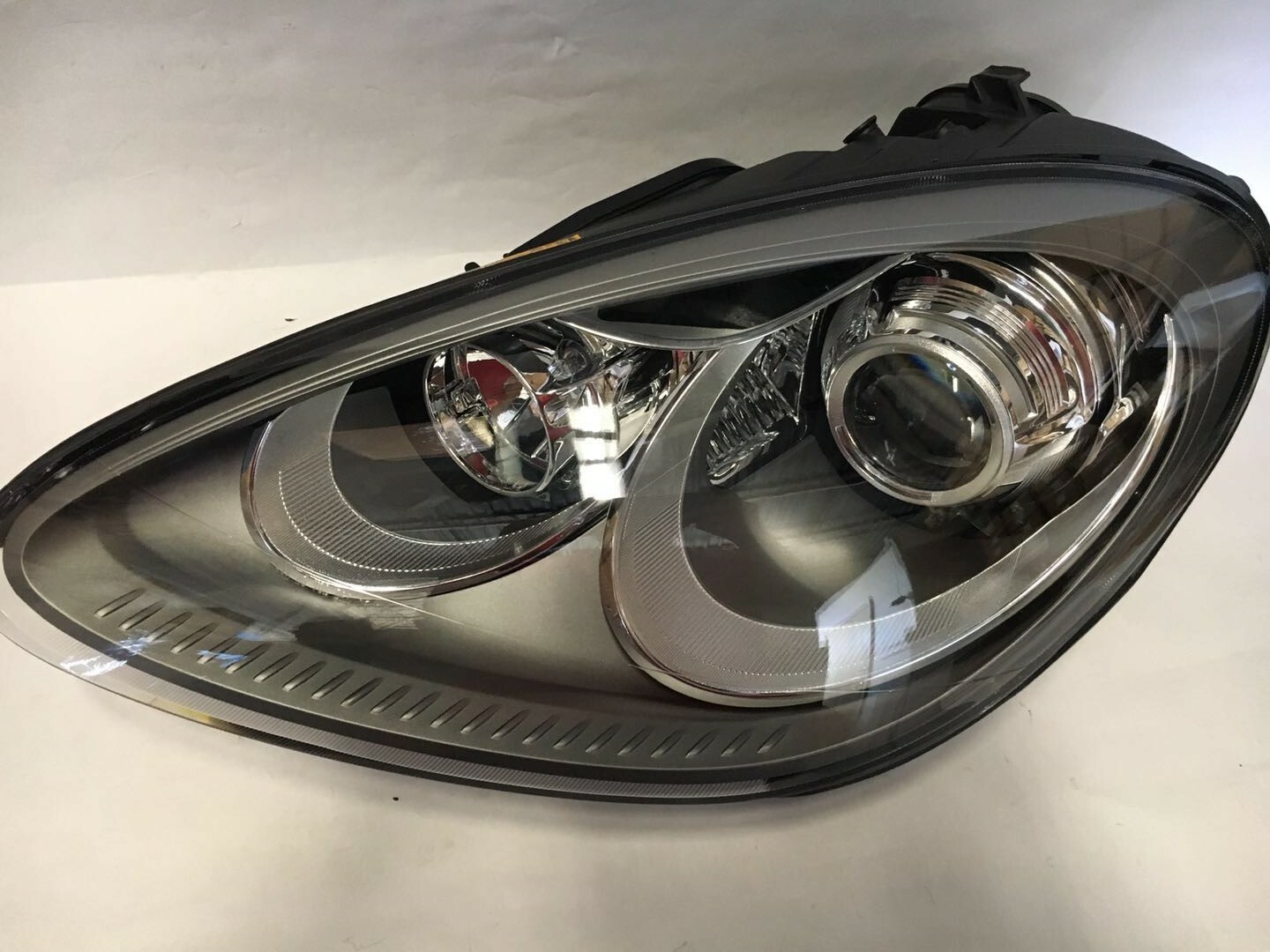 HEADLAMP HID w/AFS LH Side Fit 2011-18 Porsche Cayenne 95863117722 ...