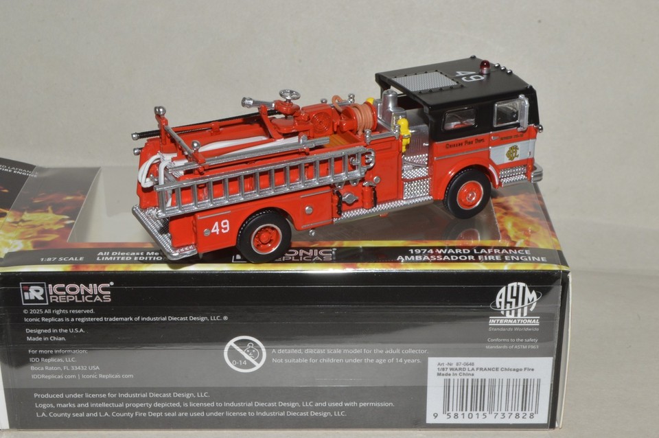 HO 1:87 diecast Iconic Replicas 1973 Ward LaFrance fire truck Chicago ...