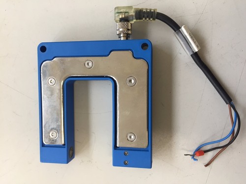 Wenglor YH03PCT8 LASER FORK SENSOR | eBay