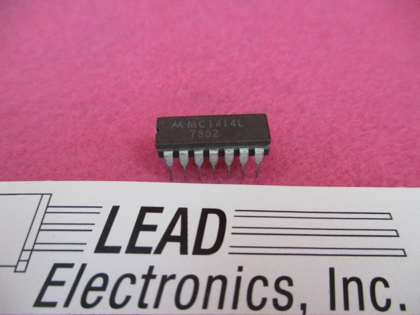 QTY 2 Motorola MC1414L 14PIN CERAMIC DIP DUAL DIFFERENTIAL COMPARATOR ...