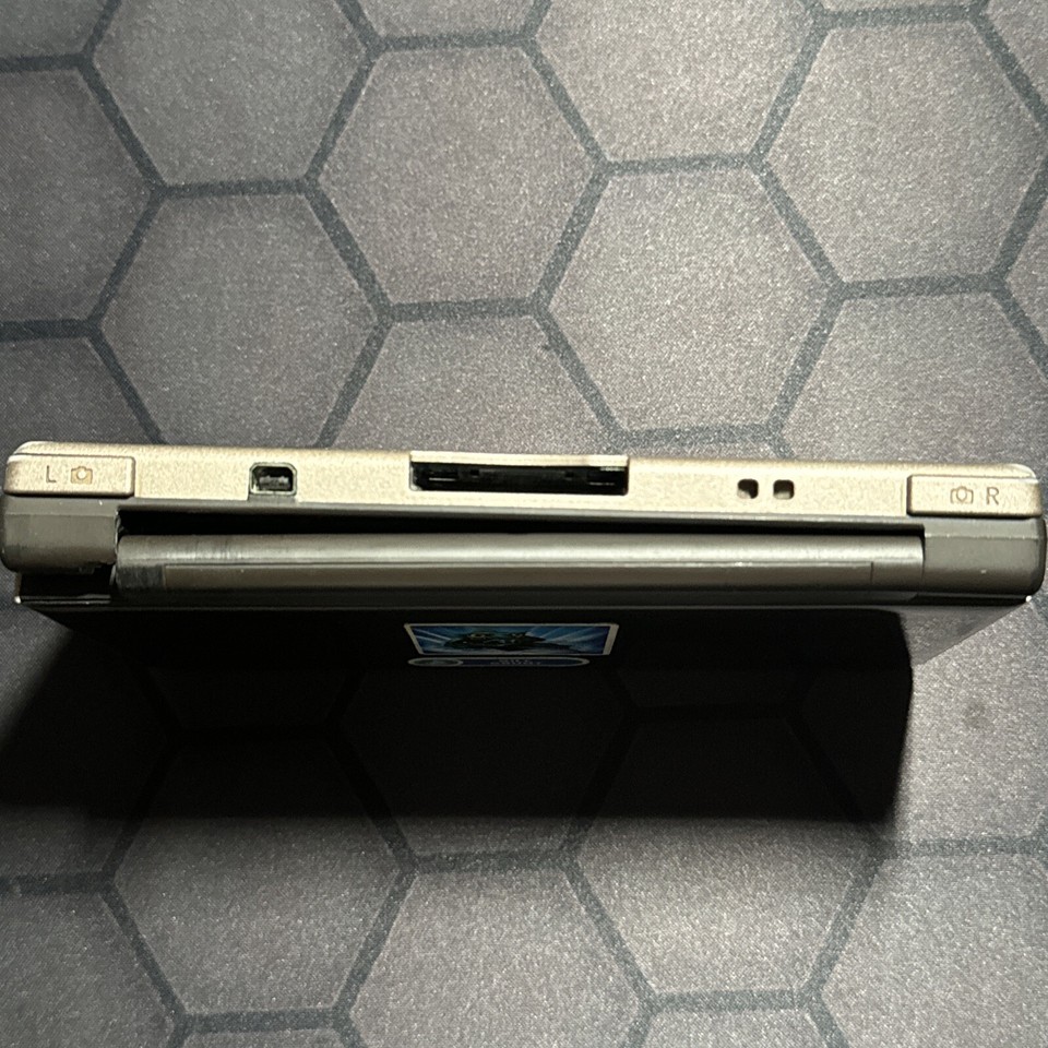 Nintendo UTLSBRA DSi XL Bronze Handheld System - Bronze Broken Hinge ...