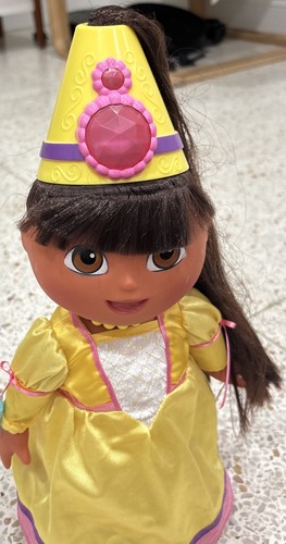DORA THE EXPLORER MAGIC HAIR FAIRYTALE PRINCESS DOLL Talks In Spanish ...