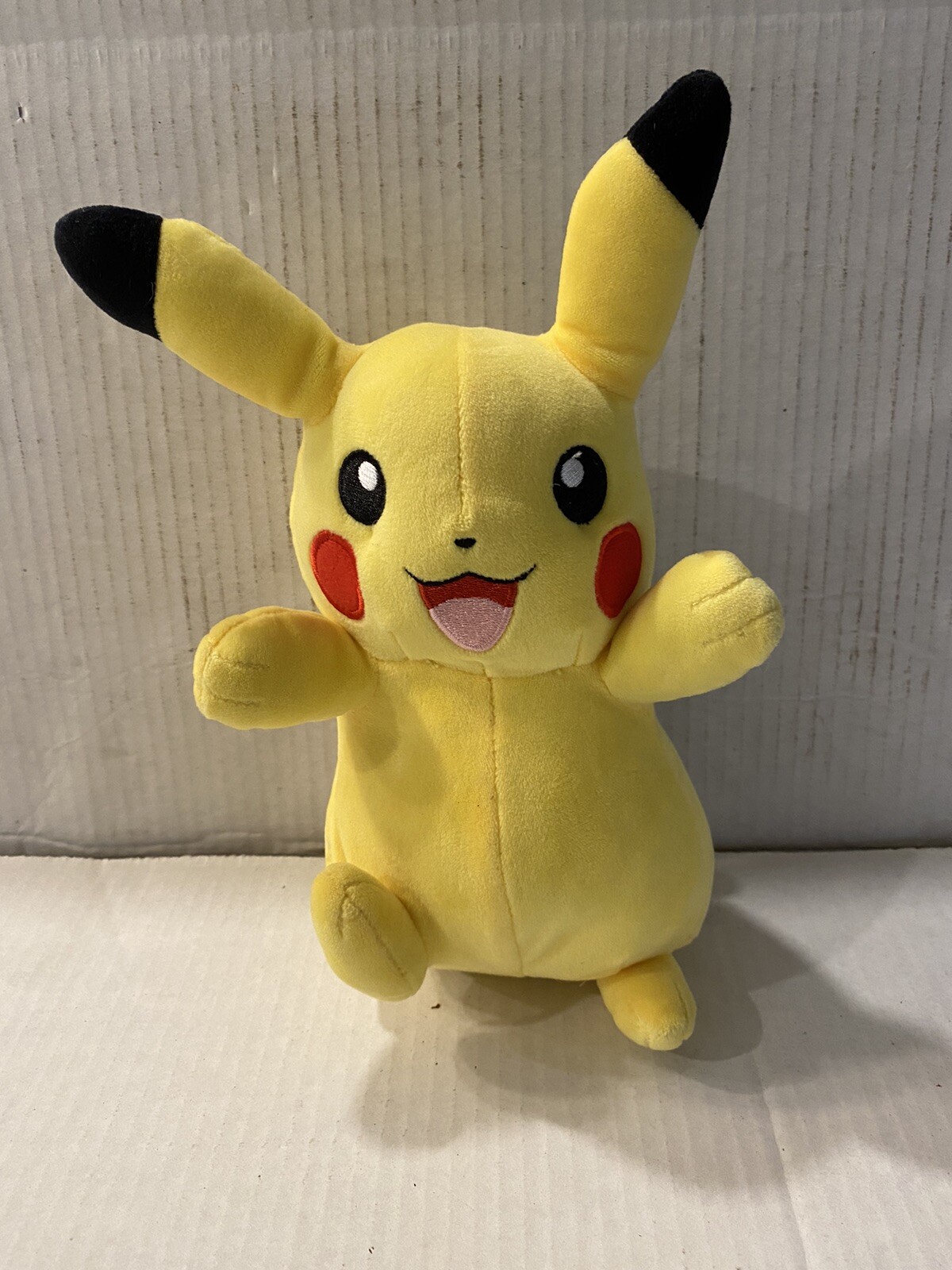 Pokemon Pikachu 8 inch Plush Stuffed Pokémon WCT (Wicked Cool Toy) B92 ...