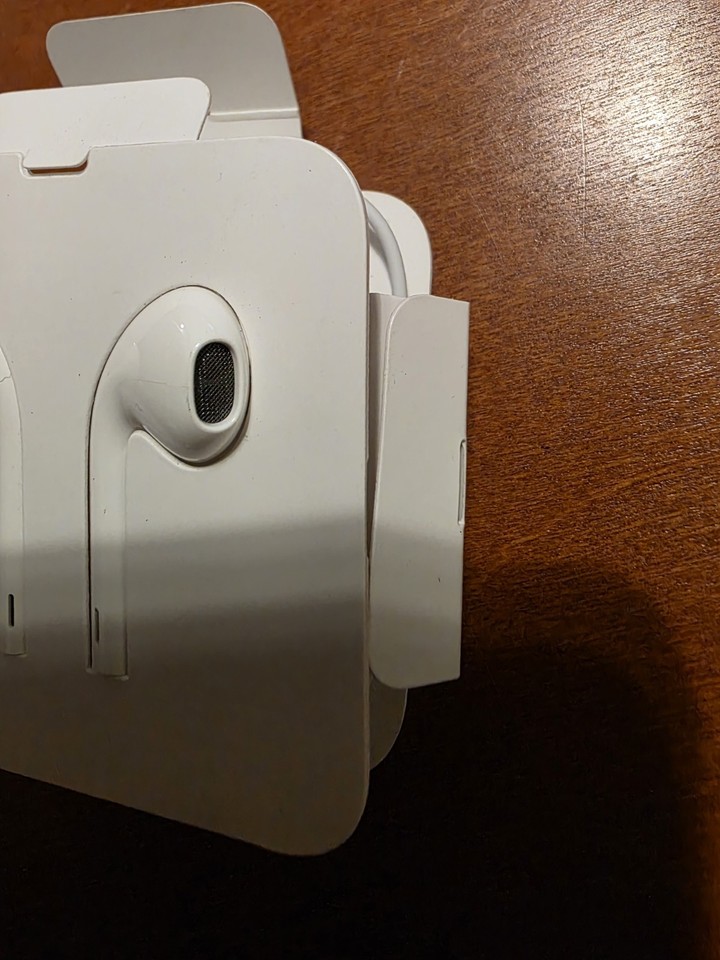 Apple OEM Earbud Headphones Wired - Lightning Connector New Never Used ...