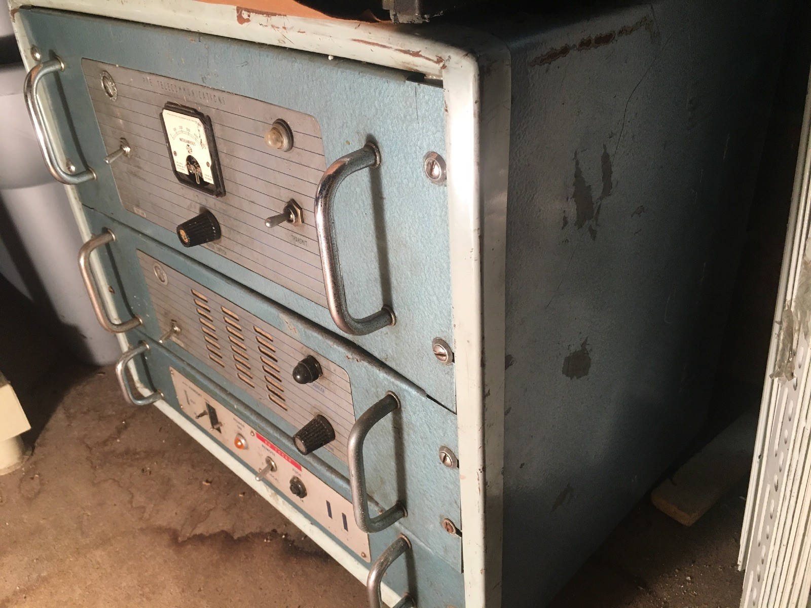 PYE Telecommunications VERY HEAVY HF？ VHF? Radio Station Transmitter ...