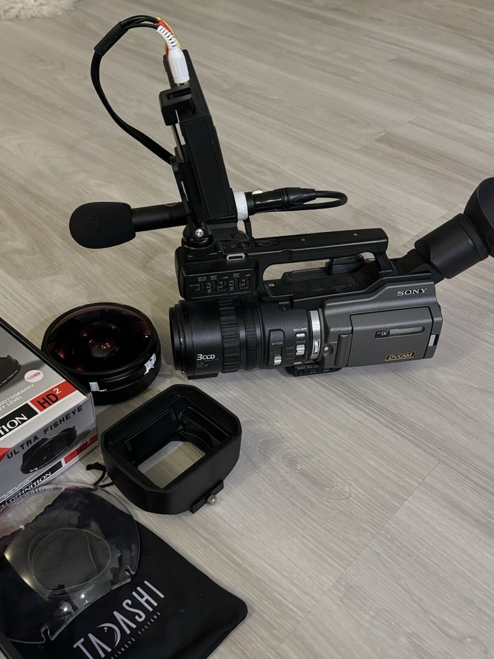 [MINT BUNDLE] SONY DSR-PD170 Digital Video Camera Camcorder - TAPELESS ...