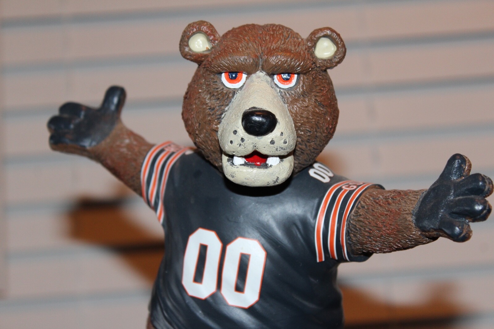 CHICAGO BEARS 12 INCH STALEY MASCOT STATUE NEW IN BOX AWSOME ...