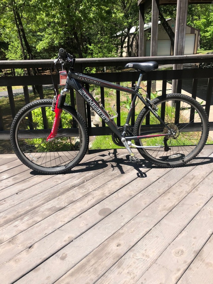 SCHWINN RANGER Mountain Bike 26-inch wheels,18-inch frame Charcoal /Red ...