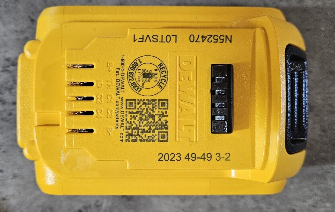 DeWalt 20v Max XR 4.5" Brushless Angle Grinder DCG413 & DCB205 5AH ...