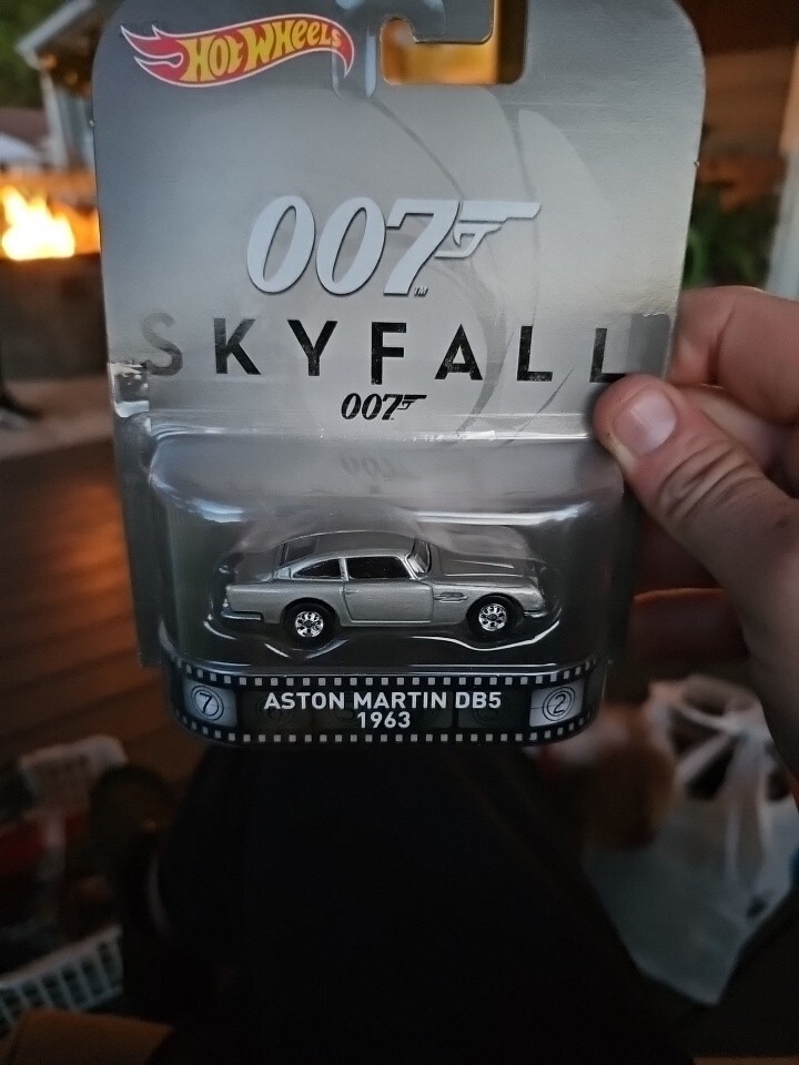 1/64 HOT WHEELS ENTERTAINMENT 1963 ASTON MARTIN DB5 OO7 JAMES BOND REAL ...