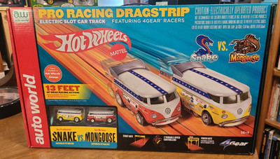 Auto World SRS340/03 Snake vs Mongoose Customized VW Drag Bus Dragstrip ...