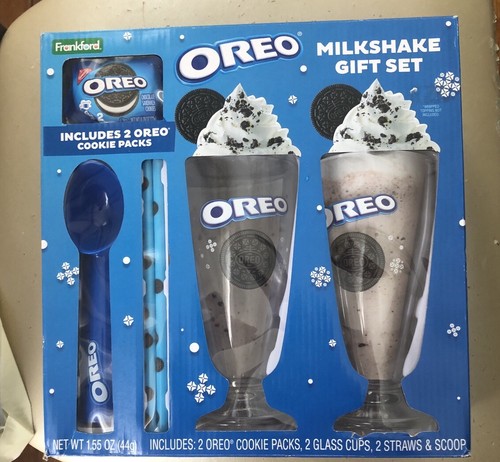 Oreo Milkshake Gift Set 2 Blue Straws, 1 Scoop 2 Glasses & 2 Cookie ...