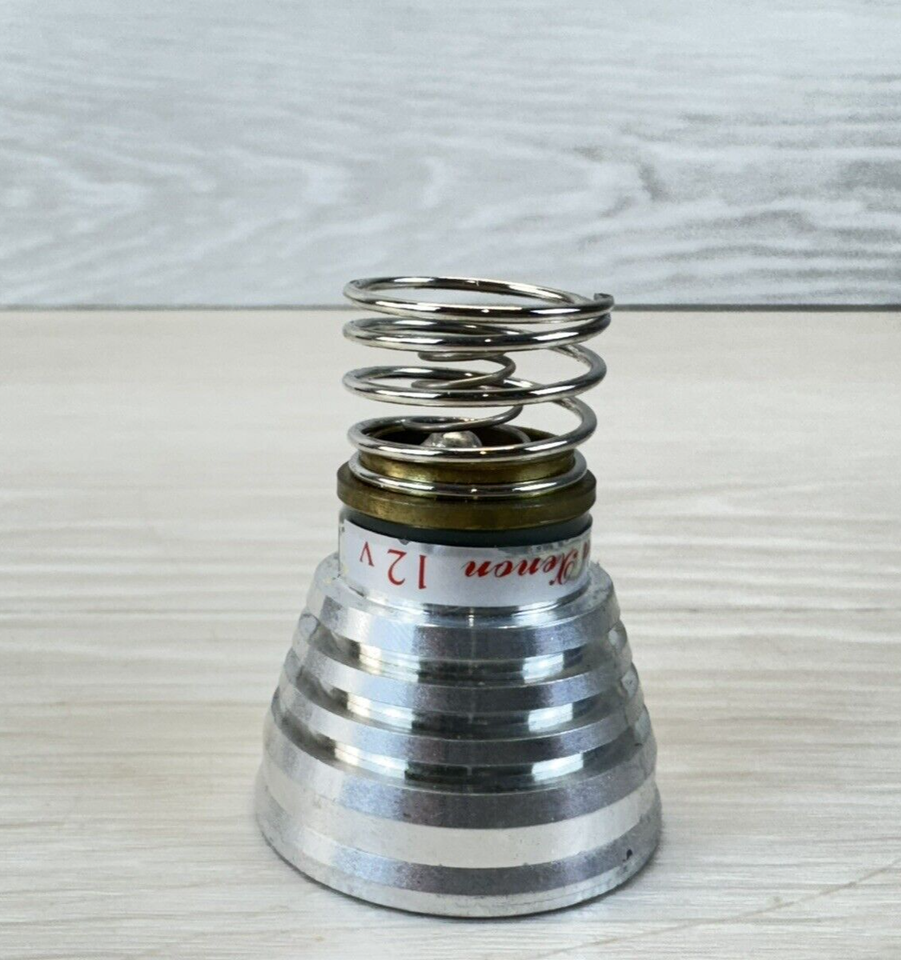 Pila Flashlight Replacement Xenon Bulb and Reflector 12V 300 Lumens New ...