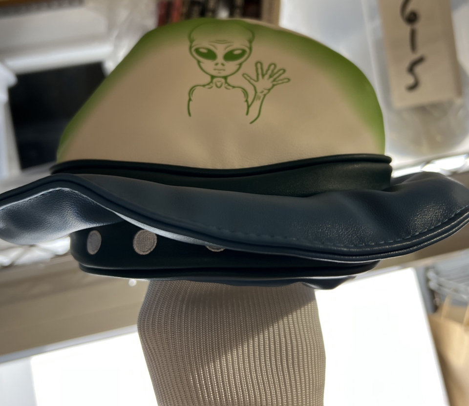 Pins and Aces UFO DRIVER COVER Golf Headcover Rare Alien Flying Saucer ...