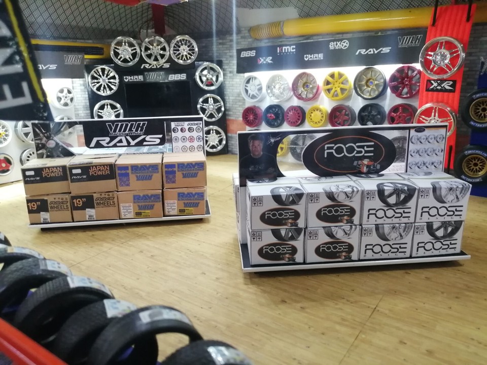 Rims Box Exhibitor Rays/Rotiform 1/18 Scale | eBay
