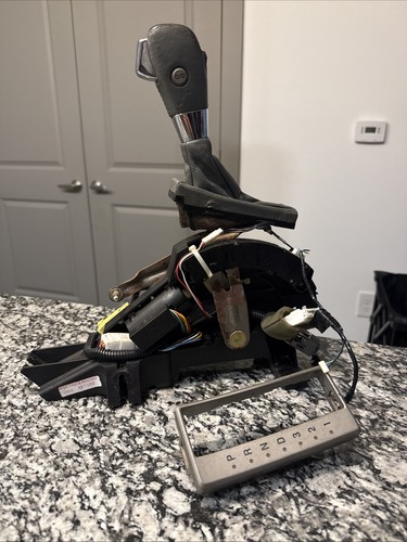 2003-2005 LINCOLN AVIATOR A/T AUTOMATIC TRANSMISSION FLOOR SHIFTER GEAR ...