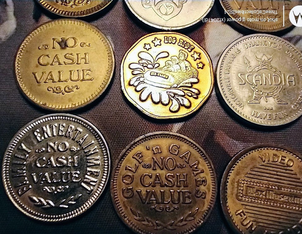 30x Vintage Misc. Arcade, Pizza and Theme Park Token Coins- LOT of 30 ...