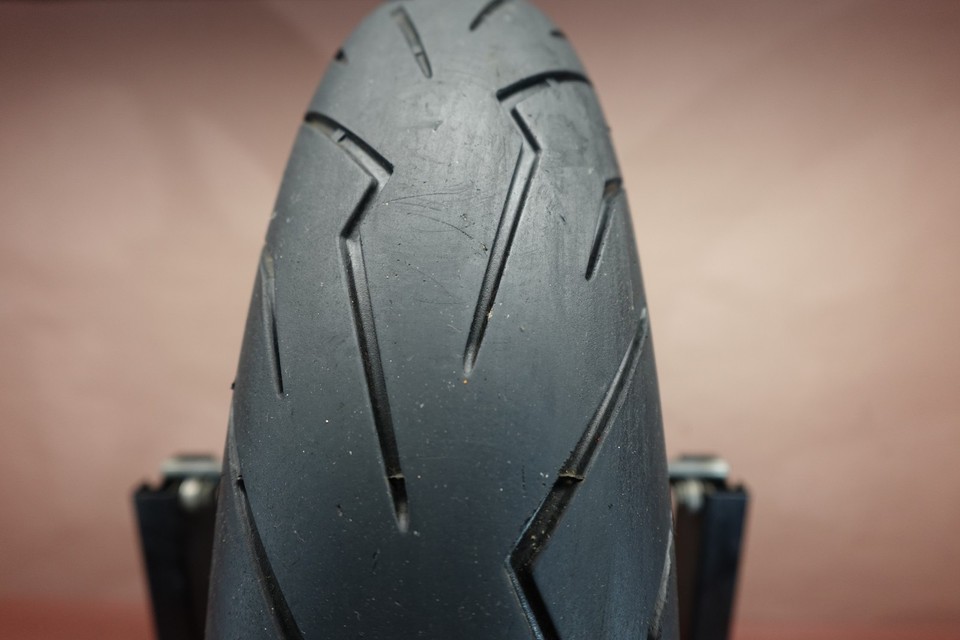 2003-2005 YAMAHA YZF R6 YZFR6 R6S Front PIRELLI Tire Rim Wheel 120/70 ...
