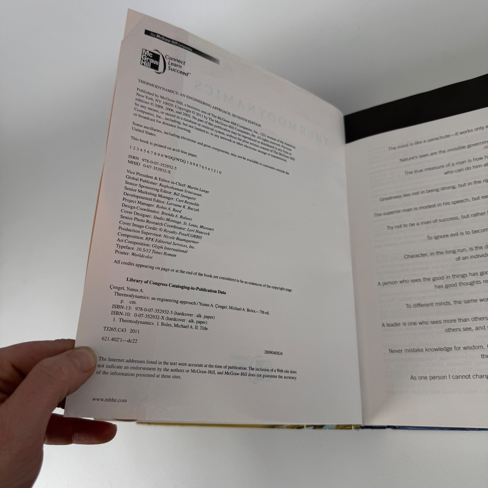Thermodynamics: An Engineering Approach 7th edition, Yunus Cengel ...